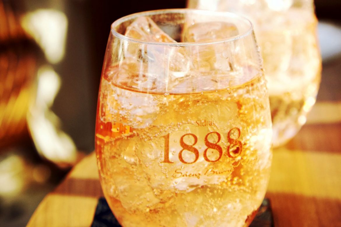 Sidra 1888 Rosé, la tradicional premium suma un toque de glamour