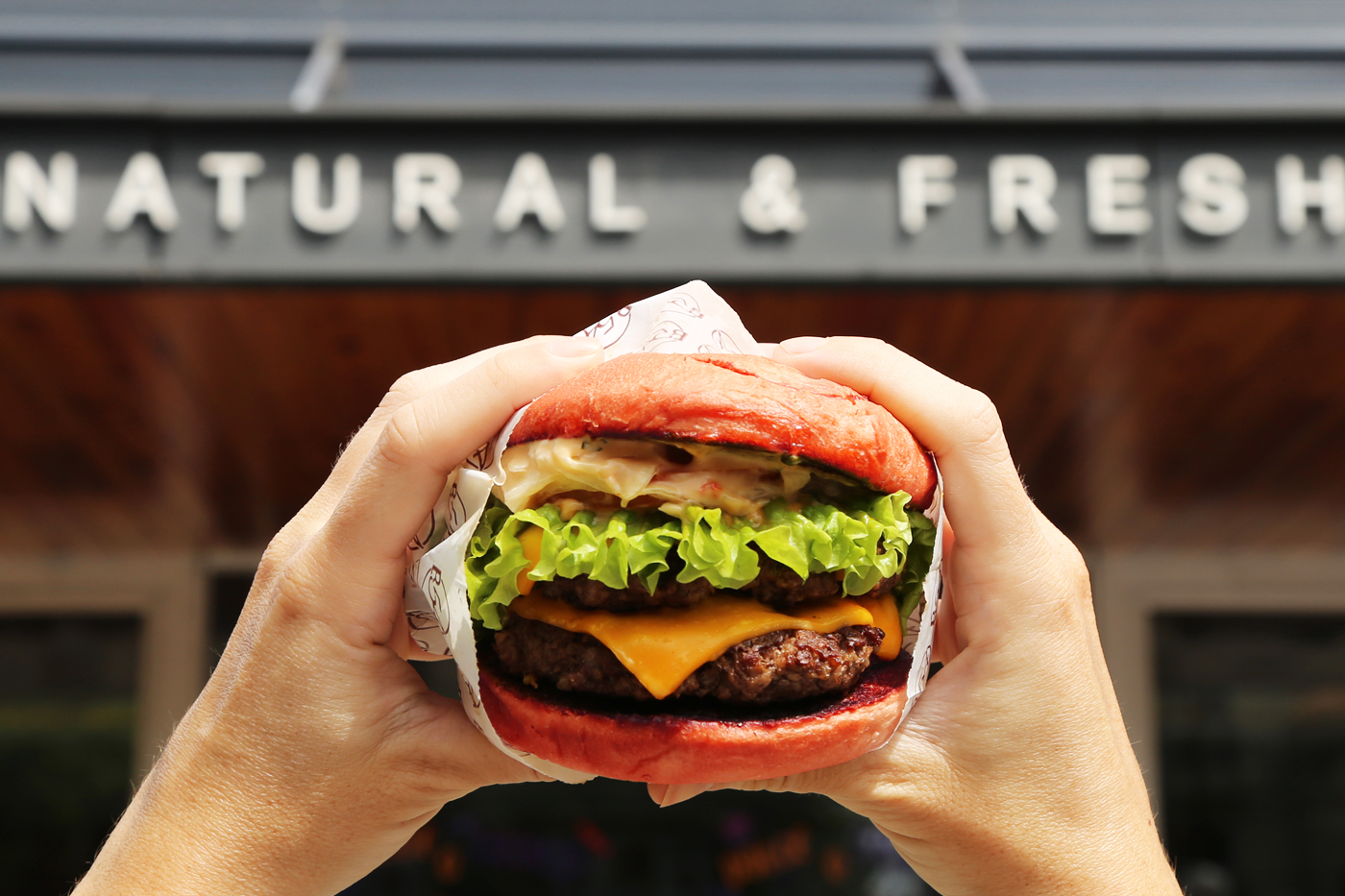 Burger54 festeja Halloween con todo - Thebrandsoup.com