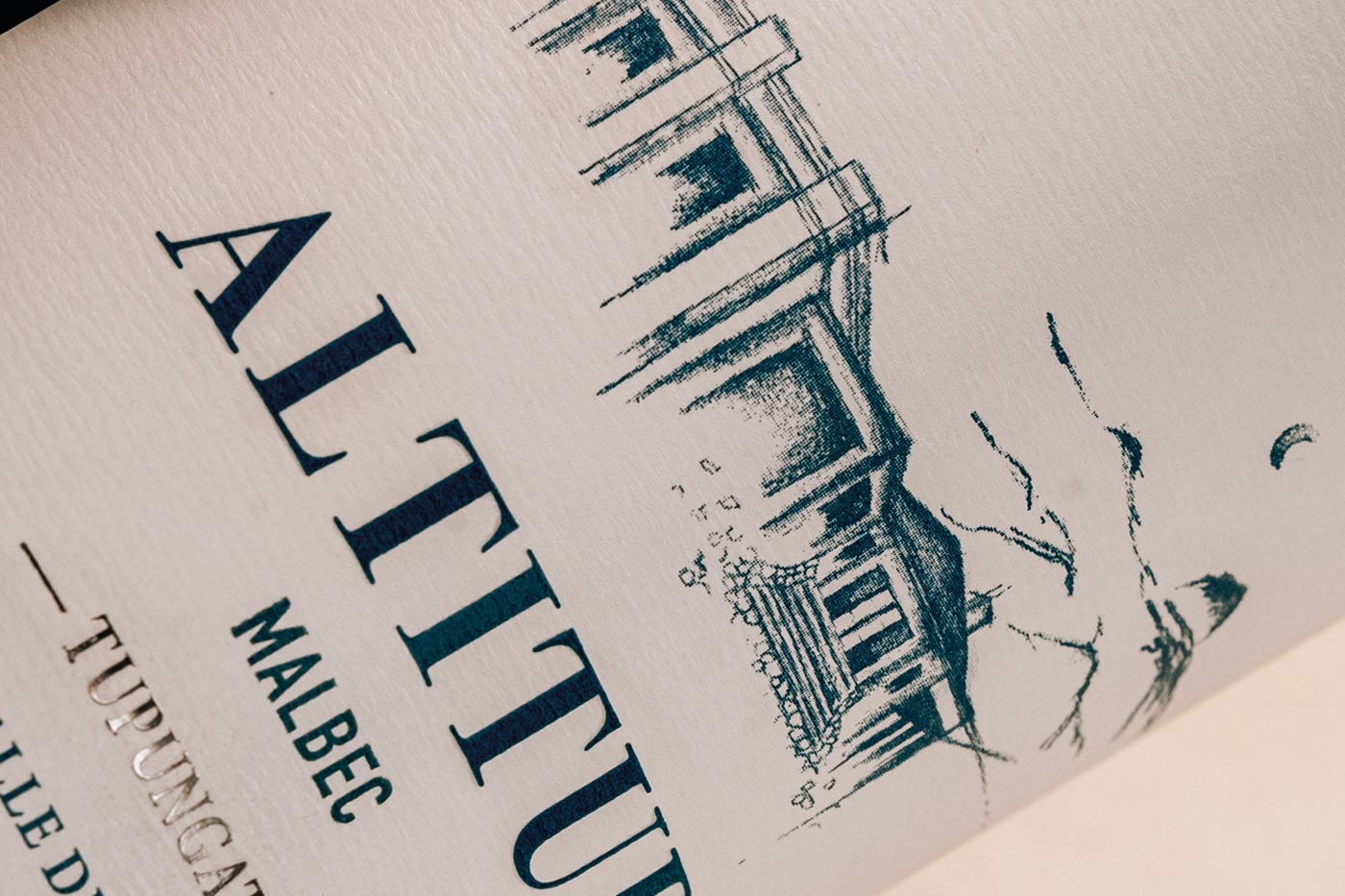 Andeluna Altitud, rediseño con la esencia de los Andes - Thebrandsoup.com